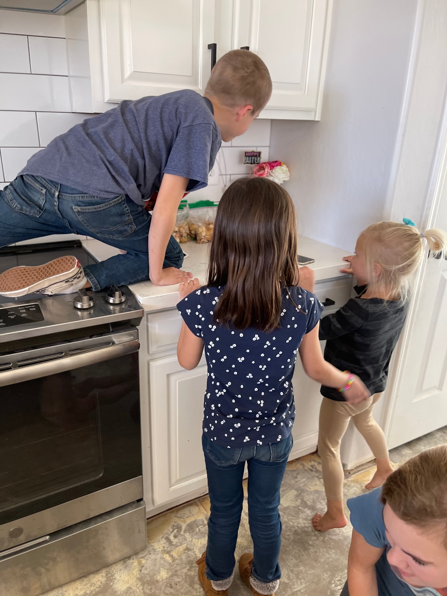 Lucky Leprechaun Scavenger Hunt – Homestead Creations